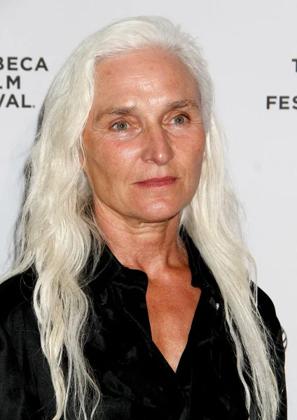 The Survivalist Synopsis & Review: Plot Summary